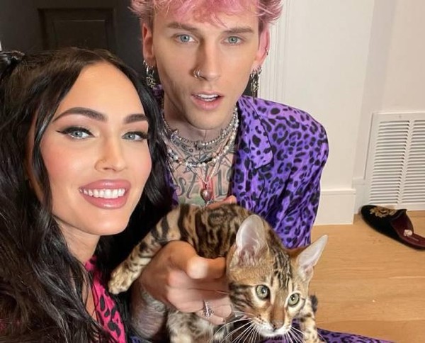 Machine Gun Kelly, noivo de Megan Fox, conta que a família aumentou ...
